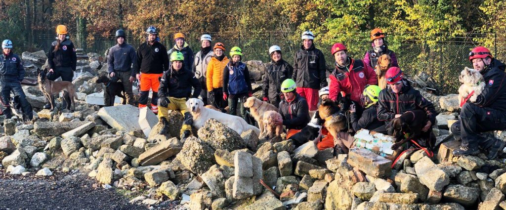 RUBBLE PARADISE TRAINING - CSP FRANCE 11/2018 - SAR DA SLOVAKIA RESCUE DOGS